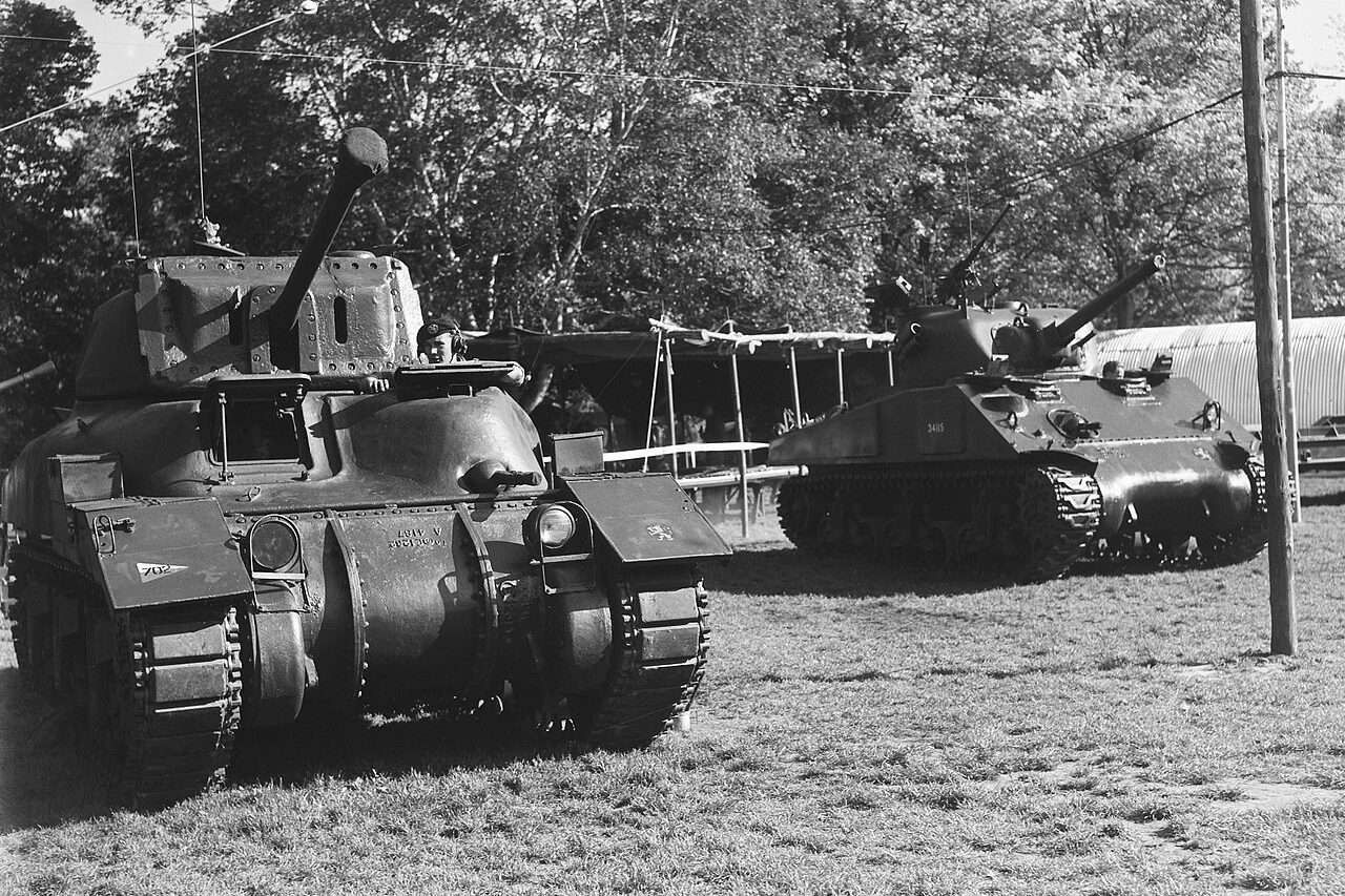 Tanks binnen de Koninklijke Landmacht – Regiment Huzaren van Boreel